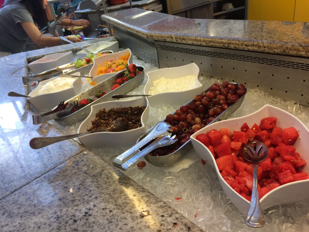 Disney’s Chef Mickey’s Character Breakfast Review - Sunshine Whispers