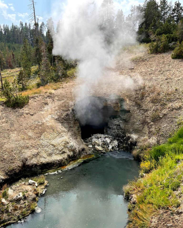 Yellowstone Geysers and Hot Springs: The Complete Guide - Sunshine Whispers