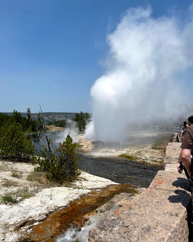 The Ultimate Guide to Yellowstone’s Upper Geyser Basin - Sunshine Whispers
