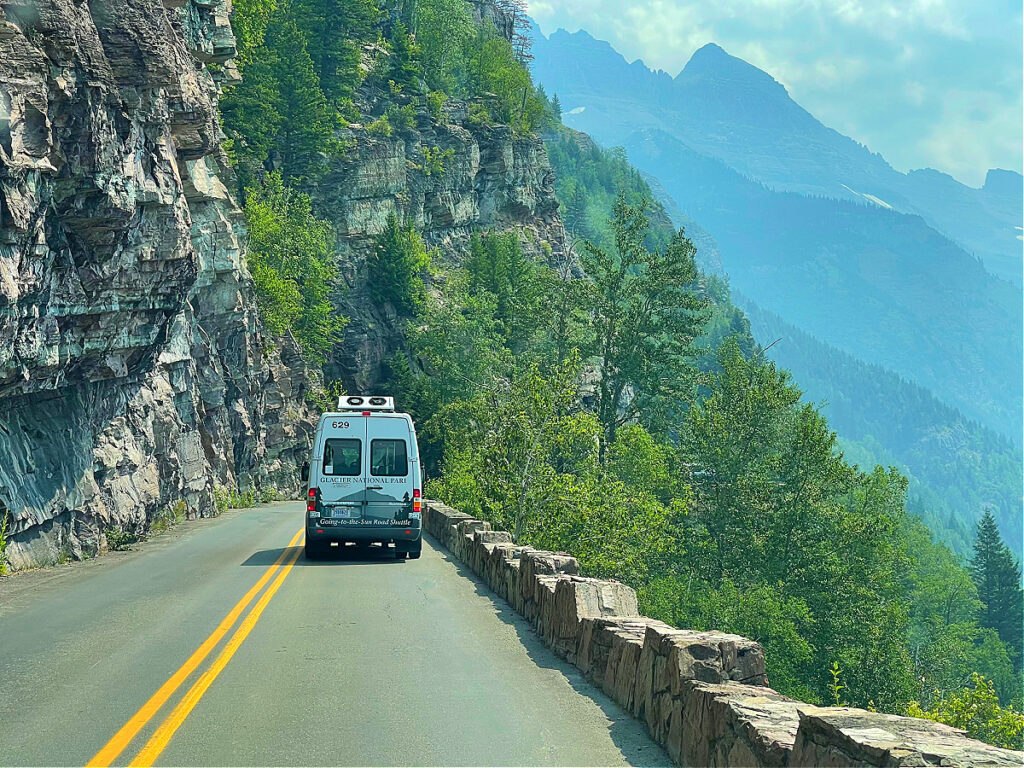 Going-to-the-Sun Road: Complete Guide for First-Time Visitors (Best ...