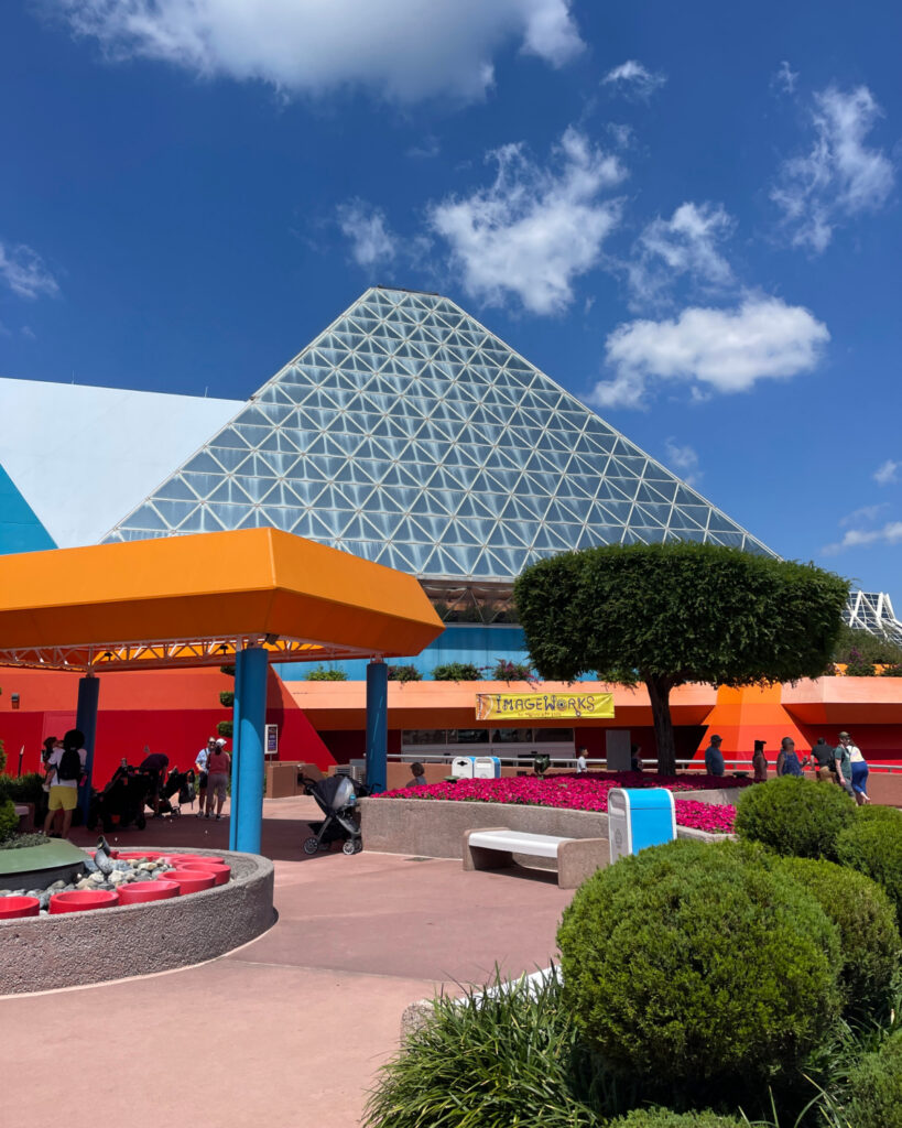 The Complete Guide to Shows and Attractions at Epcot - Sunshine Whispers